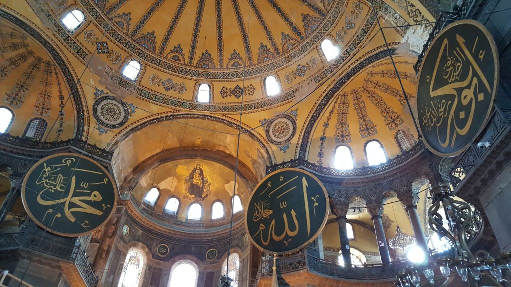 Istanbul mini break city guide - Treading The Globe